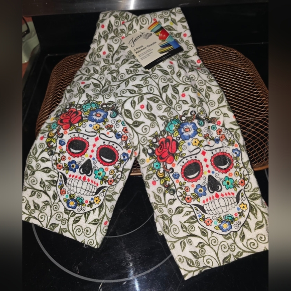 Fiesta | Kitchen | Nwt Pair Of Fiesta Sugar Skull Kitchen Towels | Poshmark